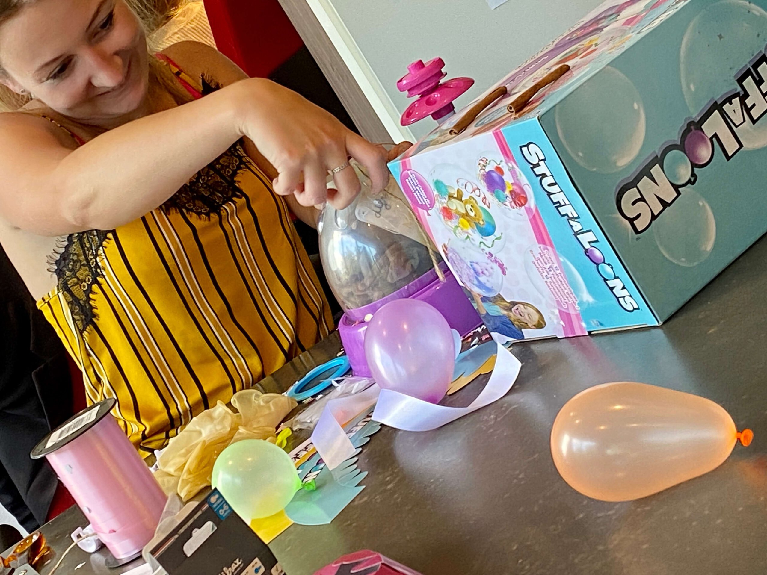 Maak de tofste gevulde ballonnen met de Stuff-A-Loons Maker Station!