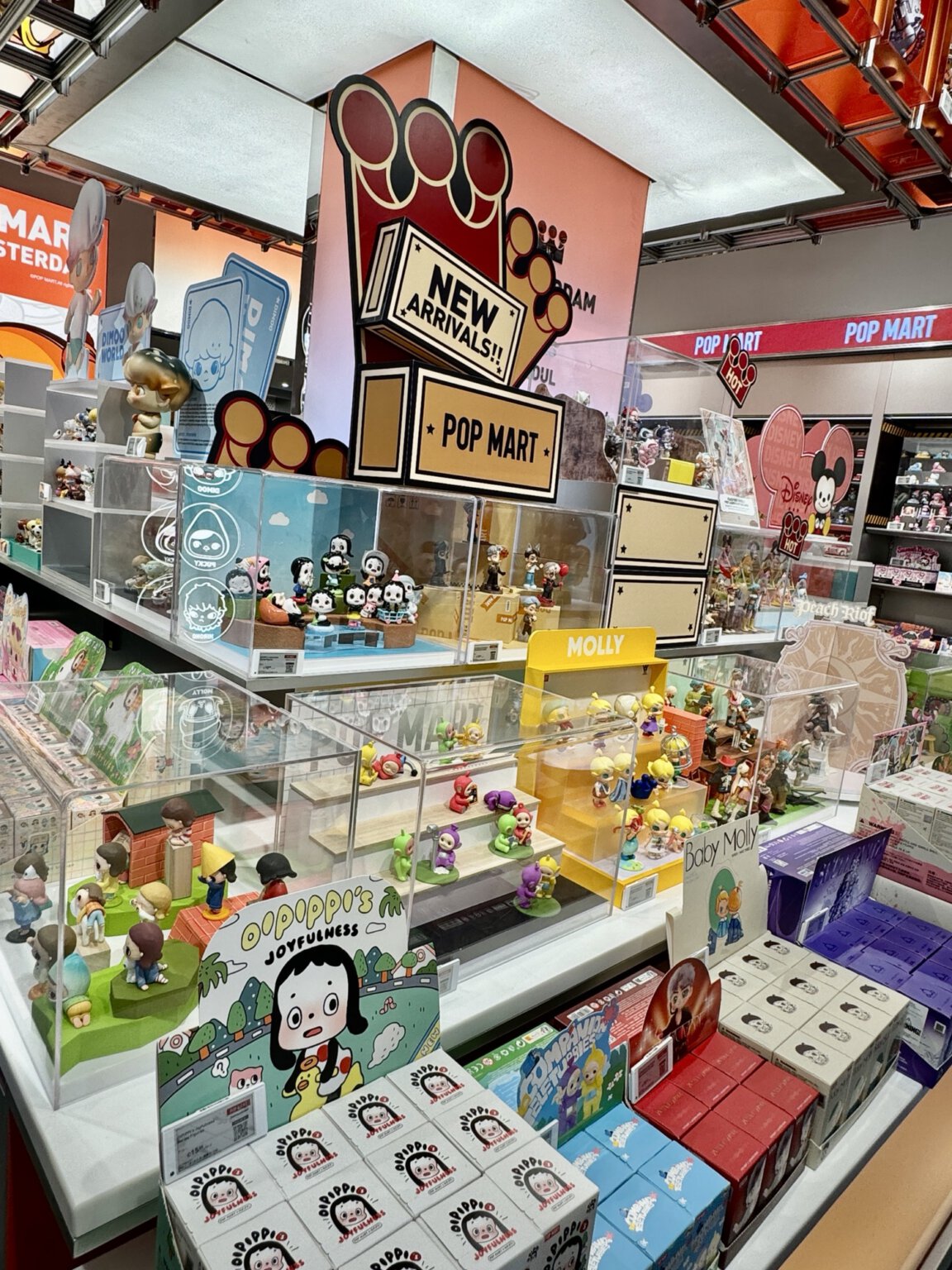 Grand Opening van POP MART in Amsterdam